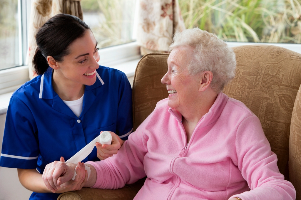 Best Patient Care Services Home In Gurgaon | HomeMediCare4U